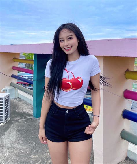 Tight Shorts And Thighs Realasians