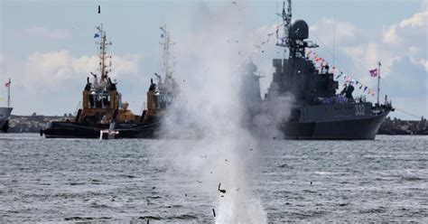 დიდი საზღვაო მანევრები შავი ზღვის გარეთ და წყალქვეშა გემები შავ ზღვაში