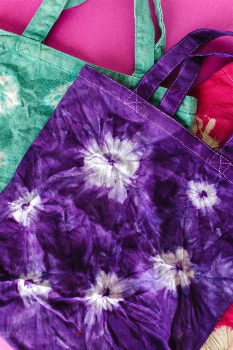 DIY Sunburst Tie Dye Tote Bags The Pretty Life Girls