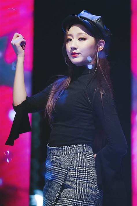 Pin By Carlos Basagoitia On Jung Yein Lovelyz Kpop Girls Kpop Girl
