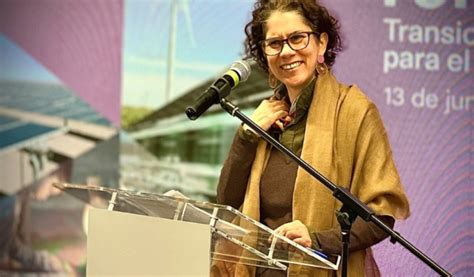 Ministra De Medio Ambiente Da Espaldarazo A Directora Ejecutiva Del Sea