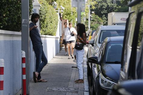 רחוק מאפגניסטן איתי אנגל ואשתו מבלים בתל אביב