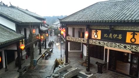 2025关山古镇游玩攻略我们去的天气不好，又冷又湿【去哪儿攻略】