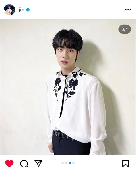 Bts Community Posts Dearjinfromarmy 22617 3枚目 プリンスみたいなジンくん。 同時に