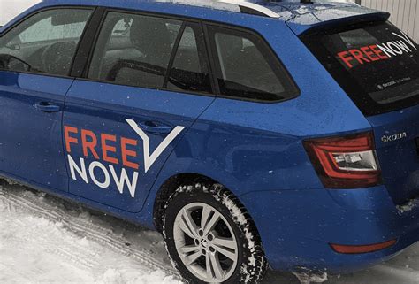 Jak nakleić naklejkę na samochód samemu Ambigram