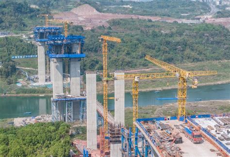 图片新闻｜重庆宝山嘉陵江大桥建设忙全速冲刺主桥合龙 重庆日报