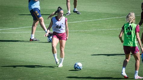 El entrenamiento de la Selección Española Femenina en imágenes