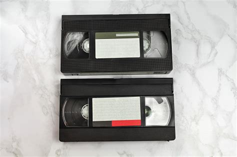 비디오 Vhs 레트로 빈티지 카세트 테이프 70s 80 년대 90 년대 스타일 분홍색 배경 0명에 대한 스톡 사진 및 기타 이미지 Istock