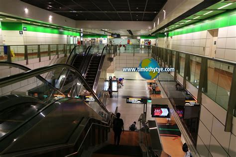 Dakota Mrt Station Cc8