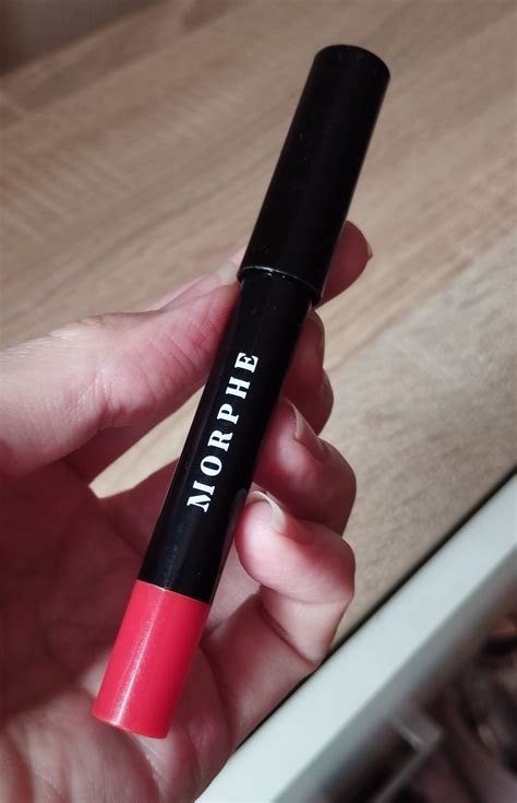 Помада олівець від Morphe Makeup Club