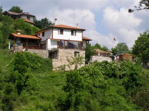 Къща за гости Кръстова Гора село Мостово Къщата