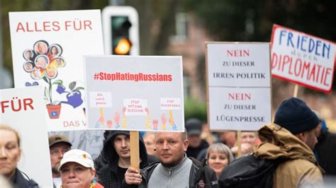 Verharmlosung Von Kriegsverbrechen Kriminalisierung Des Politischen