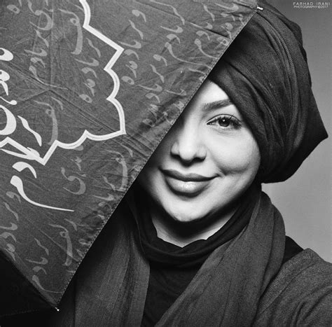 کولاک پوشش خیلی متفاوت خانم مجری تلویزیون عکس های جنجالی خانم عاملی