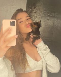 Hailee Steinfeld Bra Of The Day Drunkenstepfather Com