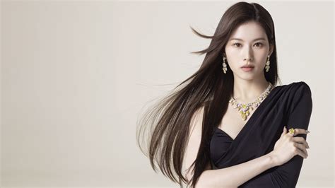 Twice のサナ（sana）が「グラフ」初のジャパンアンバサダーに就任！ サナ ラディアントカット 就任