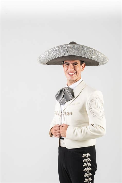 Arturo Vargas Mariachi Vargas de Tecalitlán