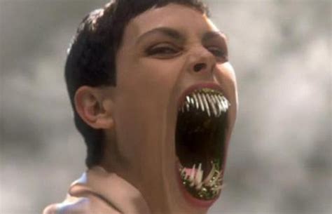 V The Worst Special Effects In TV Shows Complex