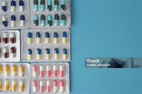 Pil Medis Dan Tablet Obat Antibiotik Kapsul Pil Obat Farmasi Pandangan