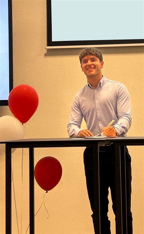 Afgestudeerd Floris Van Doorn 17 Commentaren