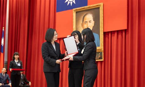 1225 總統出席「法務部調查局調查班第60期結業典禮」 Flickrlinkr