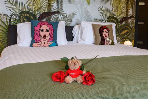 Cottages For Couples Distinctive Luxury Cottages For Romantic Breaks In West Cork River Lodge 1