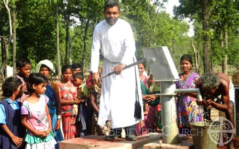 Tribal Villagers Receive New Bore Well In Diocese Of Bilaspur