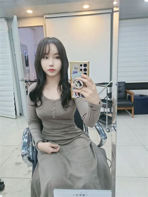 2시간 동안 기다린 붙임머리 원장님 덕분에 시간 가는 줄 몰랐어 😆 너는 2025년에 어떤 스타일로 변신하고 싶어 나는 올해