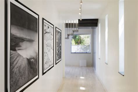 23 Beautiful Hallway Lighting Design Ideas