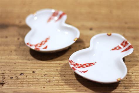 【楽天市場】九谷焼 豆皿 【和陶房】瓢箪 赤帯小紋 マルヨネ │かわいい おしゃれ 箸置き はしおき はし置き醤油皿 小皿 瓢箪 縁起物