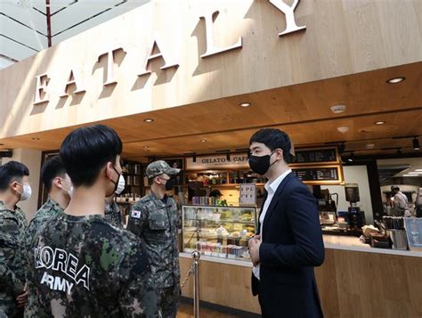 퇴직자에 콜하고 취사병도 입도선매외식업계 인재 구하기 대작전