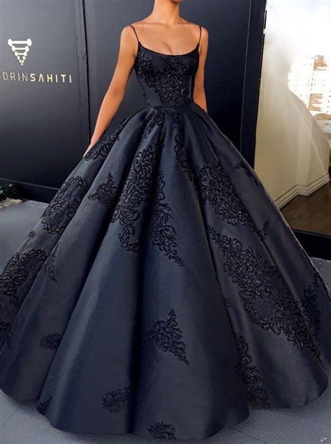 10856 Best Dramatic Dresses Images On Pinterest Party Fashion