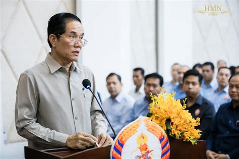 ឯកឧត្តមបណ្ឌិត ហ៊ុន ម៉ាណែត