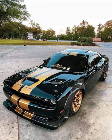 Hot Wheels Custom Dodge Challenger Hellcat By Tolle Garage Artofit