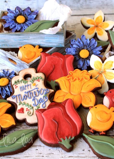 Decorated Daffodil Cookies