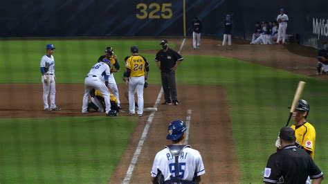20221008 Cpbl 例行賽 兄弟象 Vs 富邦悍將 八局上 岳政華 一壘安打 王威晨 四壞球保送 陳鴻文 600次