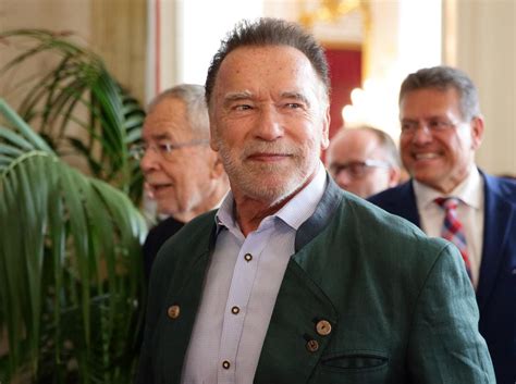 Arnold Schwarzenegger Steps Into Santa S Boots For Upcoming Film