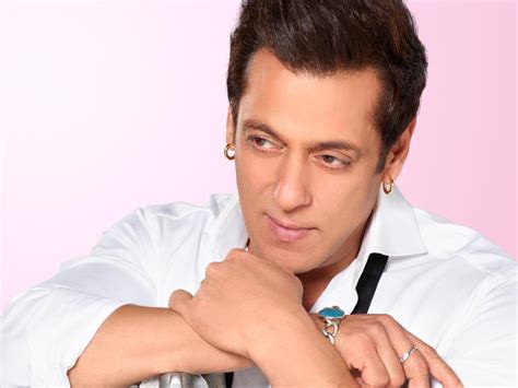 Salman Khan Fans To Not Gather Outside His House 1 Death
