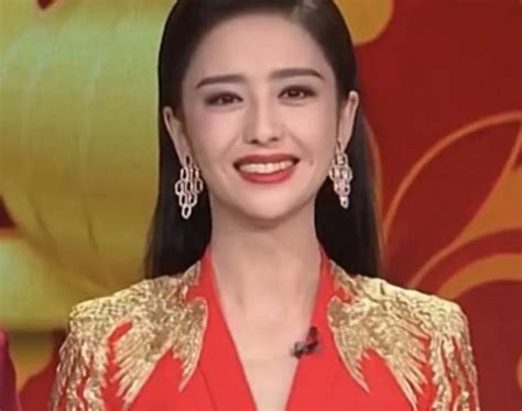 佟丽娅春晚主持首秀令人惊艳：受过情伤的女人，都是狠角色马伊琍