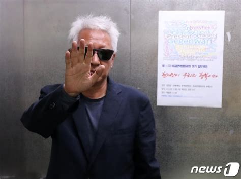 연대 출신 의원들 류석춘 파면 촉구 서한 한국당은 명단에 없어 헉스