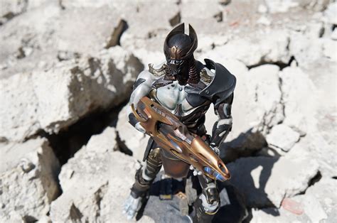 Awesome Toy Picks Chitauri Commander By Hot Toys Comic Vine