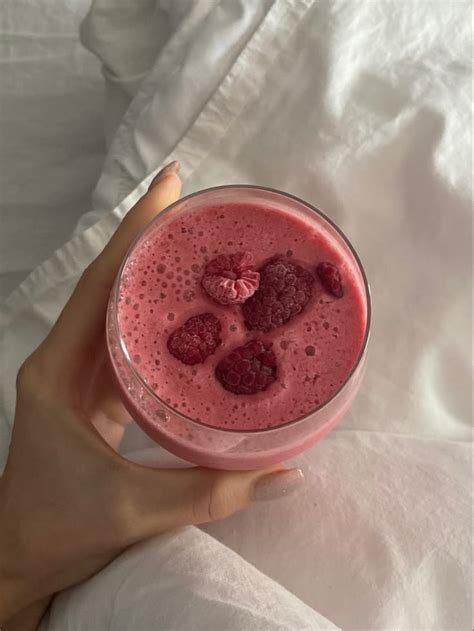 Delicious Raspberry Smoothie