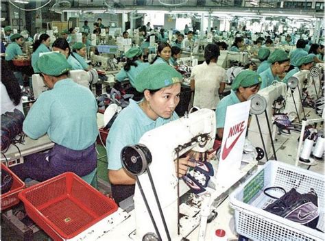 Do We Really Want To Bring Back Cheap Fashion Manufacturing To The