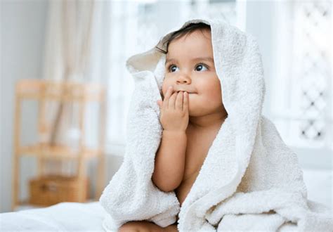 Более 1 013 400 работ на тему Petite Girl Photos стоковые фото