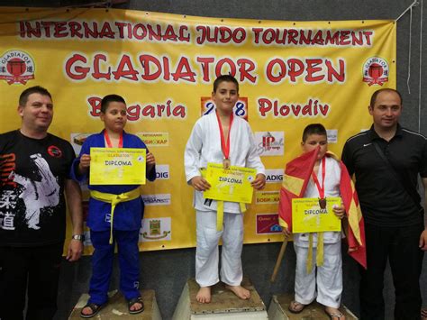 СК Джудо и Самбо Бургас два златни два сребърни и бронзов медал