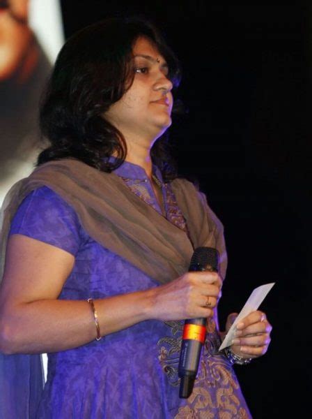 Harini Singer Wiki Biography Age Songs Husband Images Wikimylinks