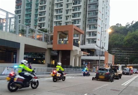 警方深水埗打擊交通違規 發多張告票包括行人亂過路 拖走11部違泊車 星島日報