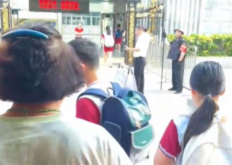 8點到校「7點50分出門」算太早！ 小學生一推開家門震撼全網 社會 中時新聞網