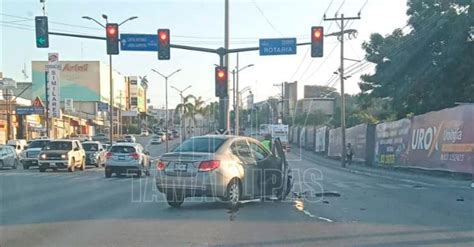 Hoy Tamaulipas Accidente En Tamaulipas Dos Heridos En Aparatoso