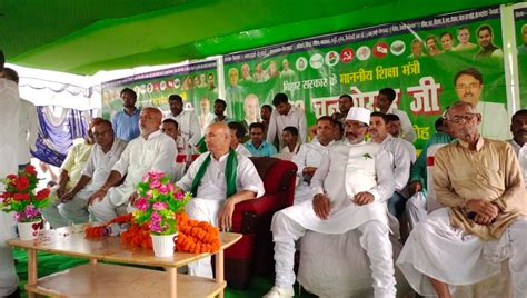 शिक्षा मंत्री प्रो चंद्रशेखर का गम्हरिया में किया गया नागरिक अभिनंदन