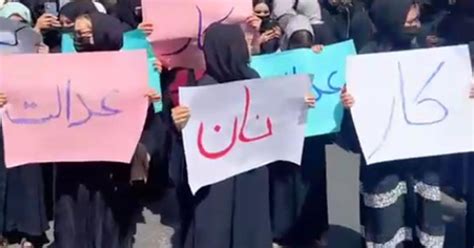 تظاهرات زنان آرایشگر در کابل؛ طالبان با تیراندازی و شلیک گاز اشک‌آور